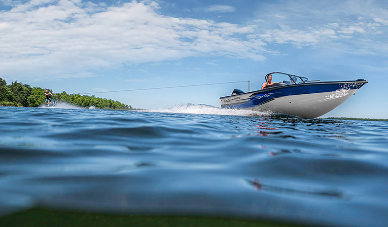 Crestliner Debuts New Deep-V Hull Design - Lakeland Boating