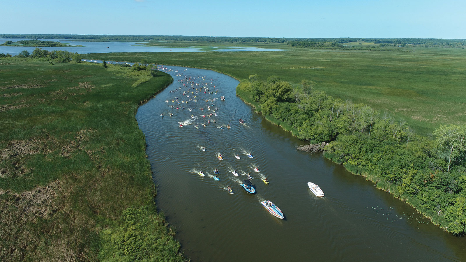 Summer Beckons on the Chain O'Lakes - Lakeland Boating